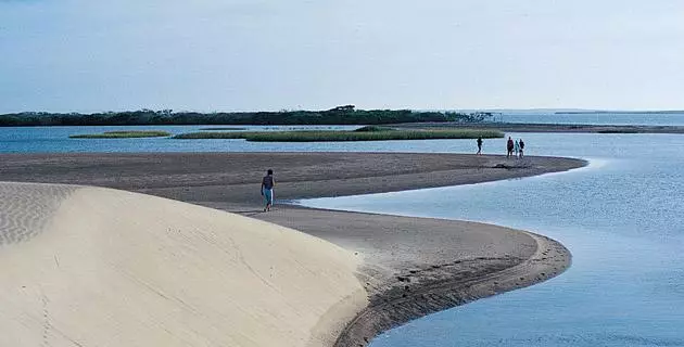 Kayak an-dranomasina manodidina ny Nosy Espiritu Santo (Baja California Sur)