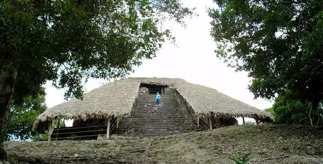 ການສຳຫຼວດ Kohunlich (Quintana Roo) fifu