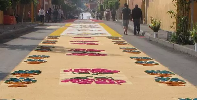 Um milagre, um passeio de serragem e flores em Tlaxcala