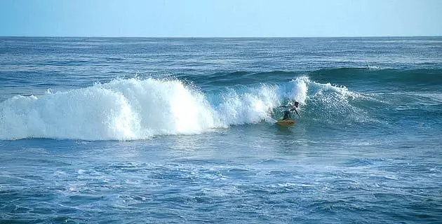 Die Küste von Colima. Vogelschutzgebiet und Surfparadies Fifu