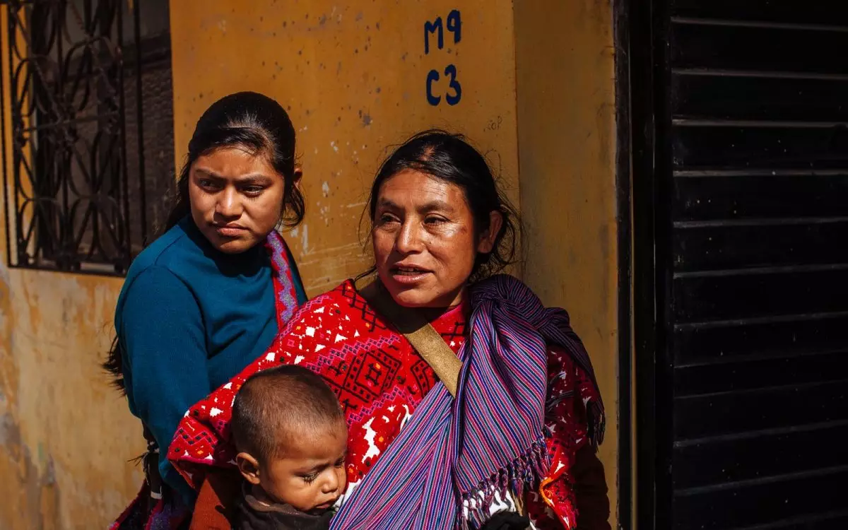 Fafine i le taimi o le taʻaloga a Tenejapa, Chiapas.