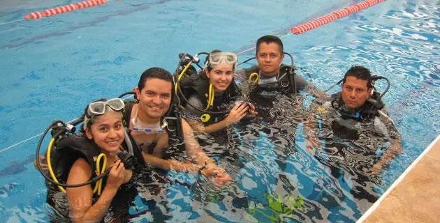 Faceți cunoștință cu câștigătorii cursului de scufundări! fifu