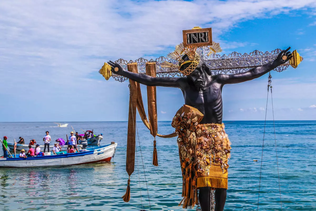 paseopormar19-Christ-Black-Campeche-Tulia-Perez-Bocanegra