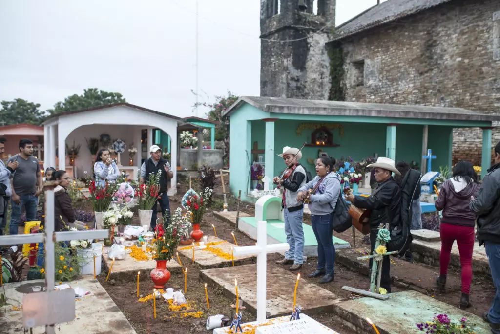 Todos Santos daŭras en Yahualica, Hidalgo 12320_6