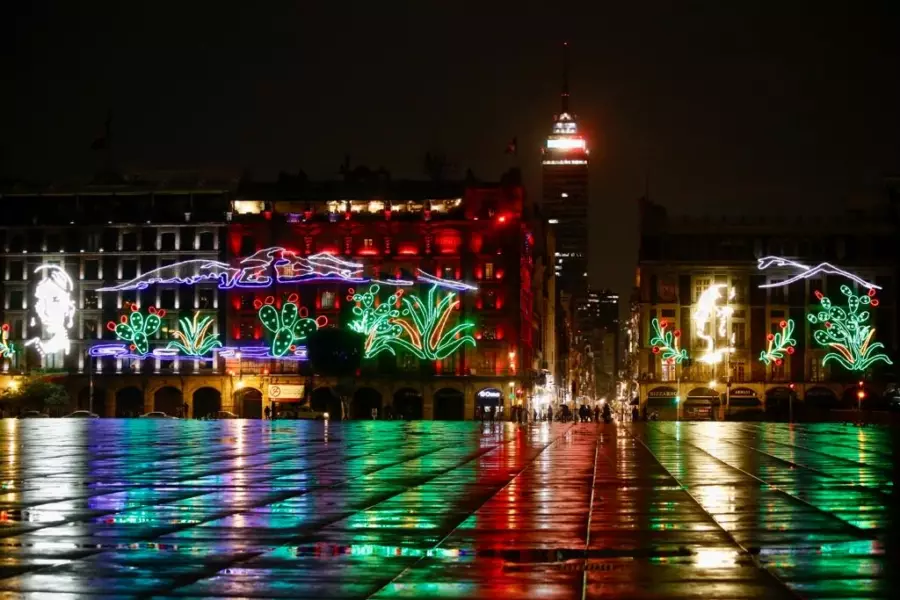Seperti inilah pencahayaan Zócalo untuk hari libur nasional 2022 124_3