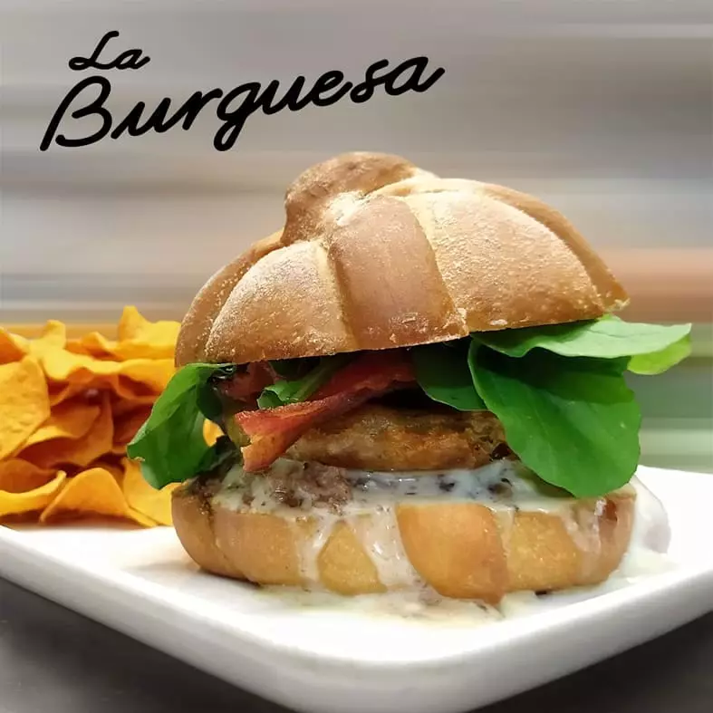 La Burguesa: qhob cij ntawm cov tuag burgers