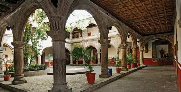 Azcapotzalco'nun eski manastırı