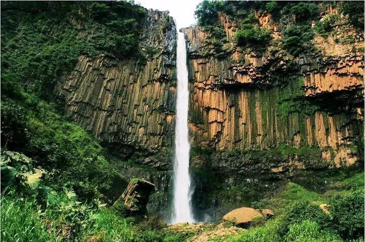 রিভেরা নায়ারিতের জুমাতান জলপ্রপাত