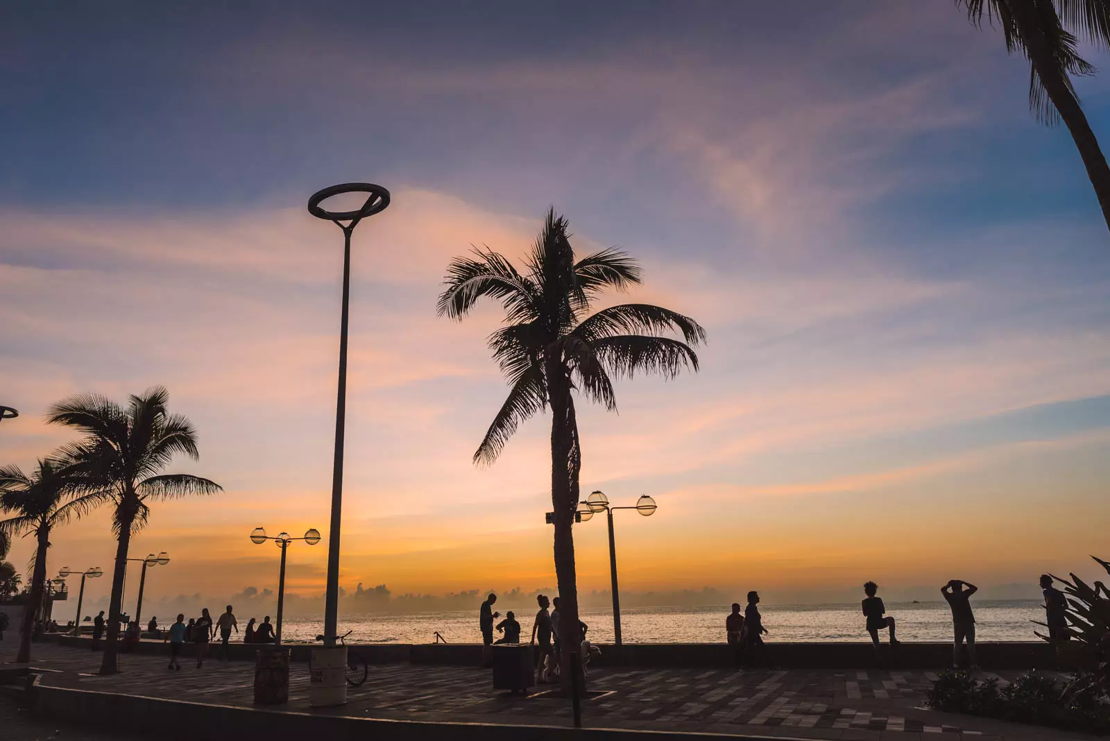 Mazatlan Sinaloa: koj puas xav tau ntau tus thwjtim?