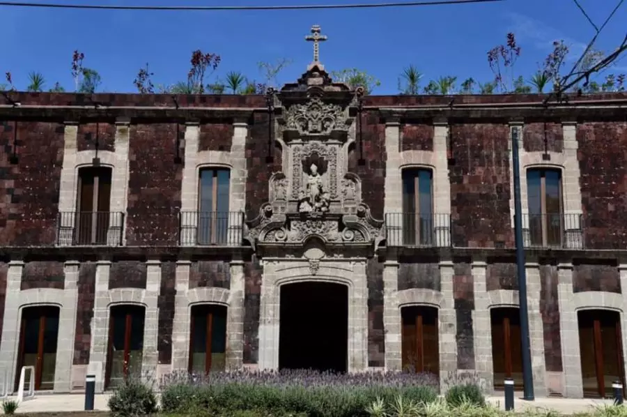 تم افتتاح متحف كالوز في مكسيكو سيتي 14317_3