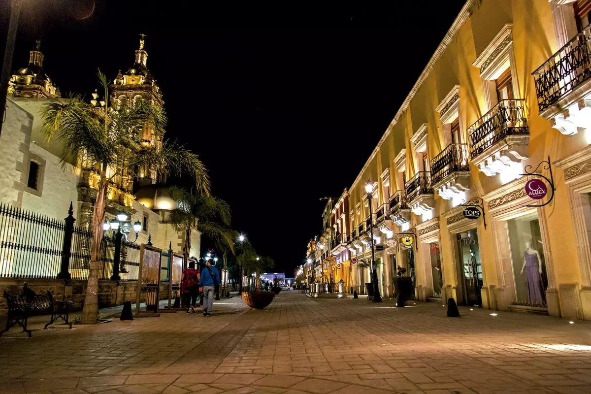 Constitution Pedestrian Street, Durango City