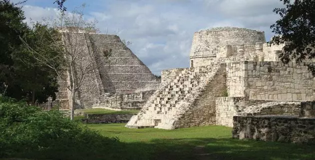 Mengapa orang selalu ingin tahu piramida Yucatan 15765_9