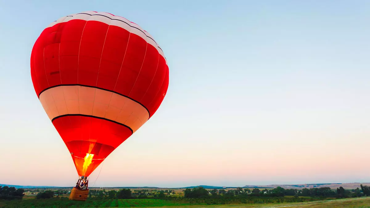 hot-air-balloon-freepik