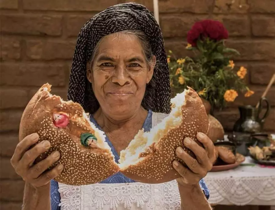 Roti orang mati dari Oaxaca, unik dan berbeza 16235_2