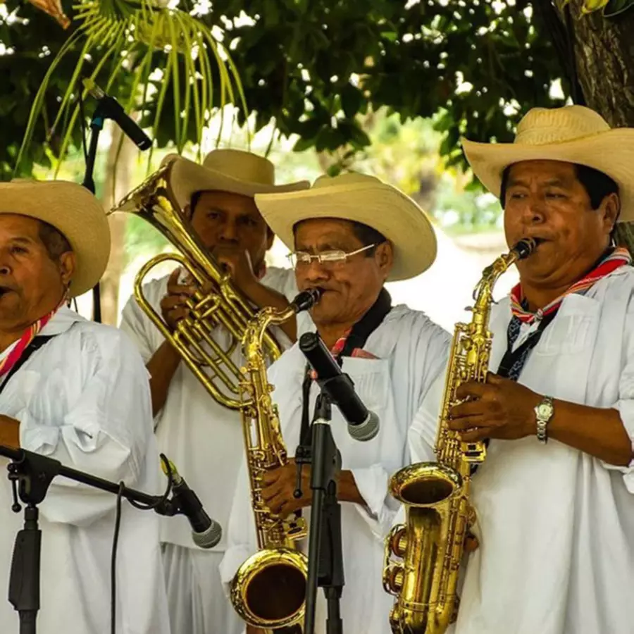 Tajín summit musicians