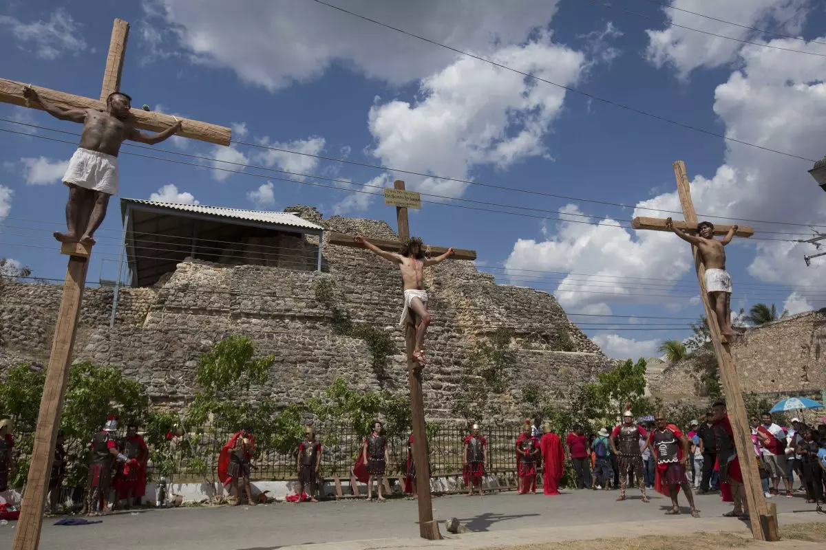 VIACRUCIS IN Yucatan Acanceh 201815