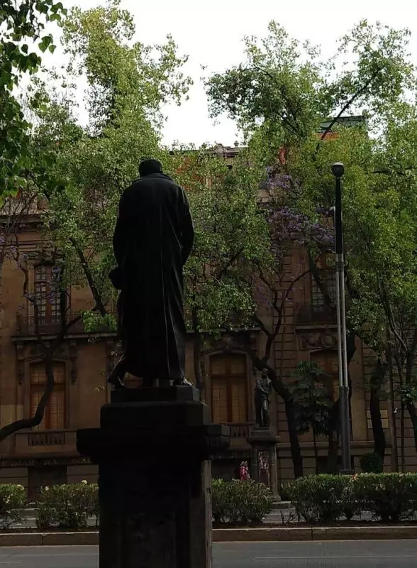 Η ιστορία των αγαλμάτων του Paseo de la Reforma 16832_4