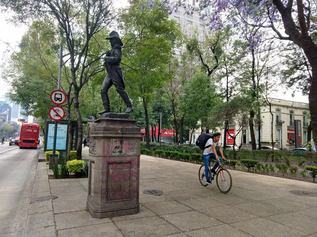 A história das estátuas do Paseo de la Reforma 16832_5