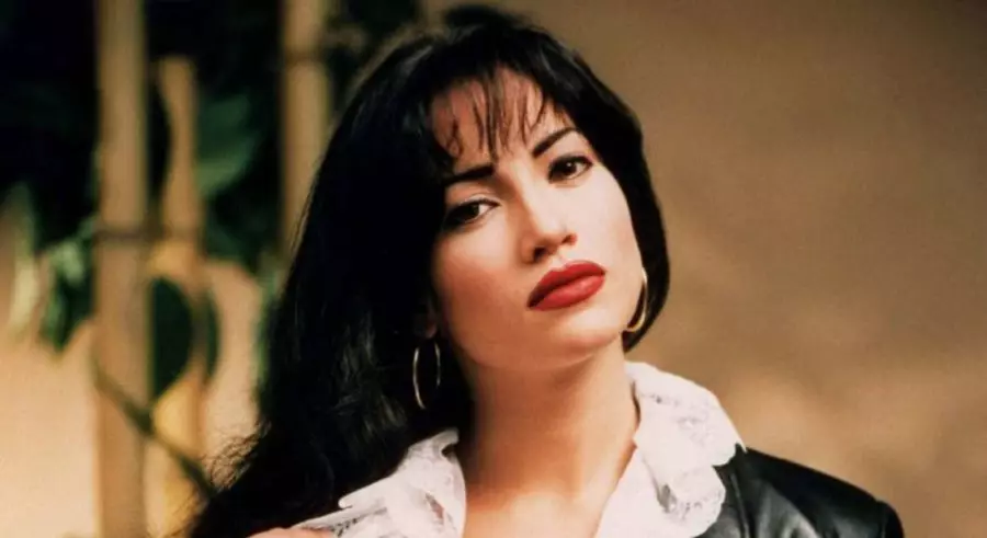 selena-quintanilla-abakinyi-1-900 × 491