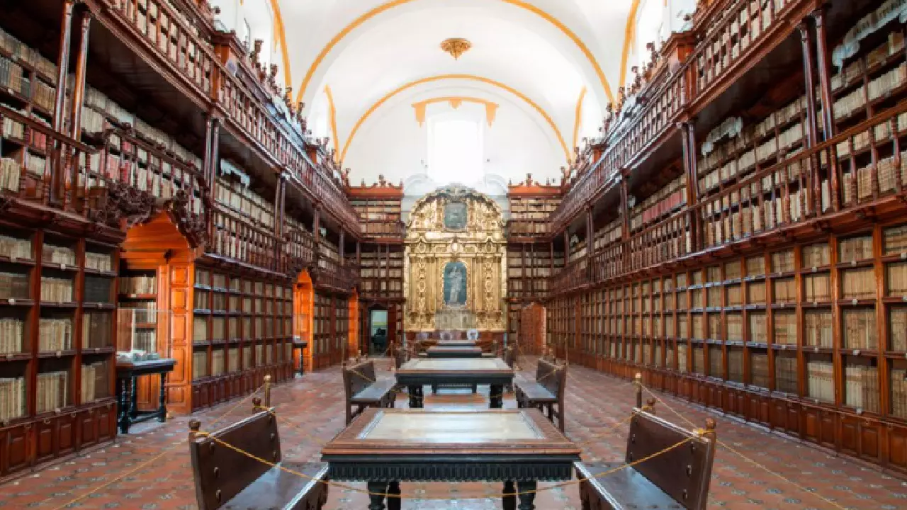 Palafoxian Library_Puebla