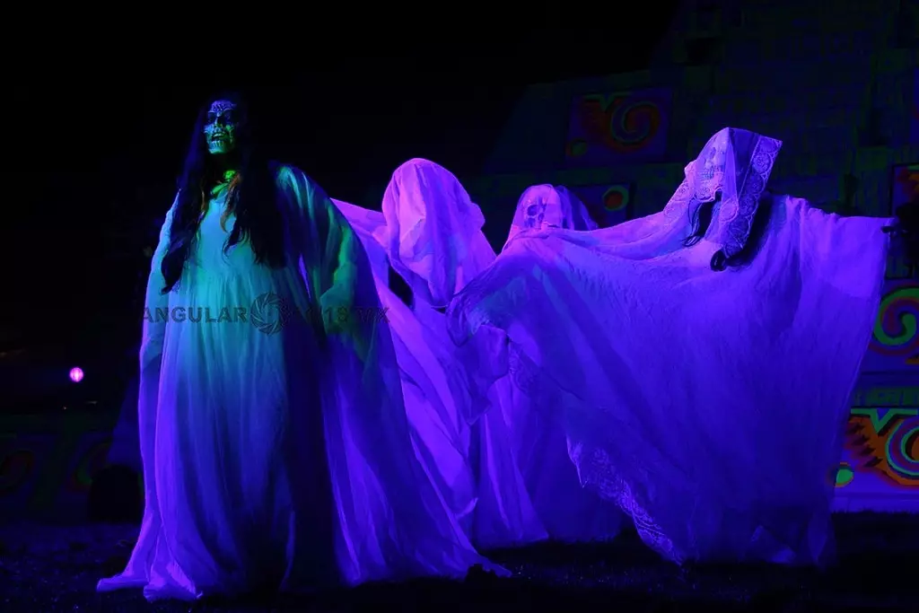 XXV-Anniversaire-vun-der-Inszenéierung-vun-la-llorona-an-Cuemanco-a-Start-vun-der-Saison-2018-zentrale Charakter-vun-der-Aarbecht-la-llorona-1024×683