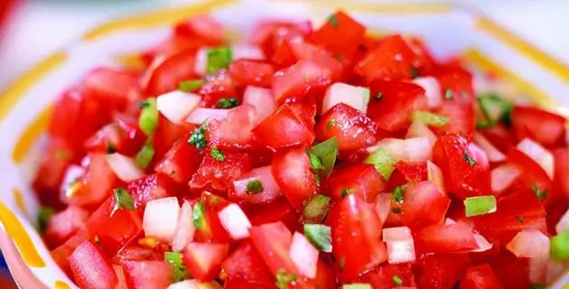 Receta e Pico de Gallo dhe Sangrita fifu