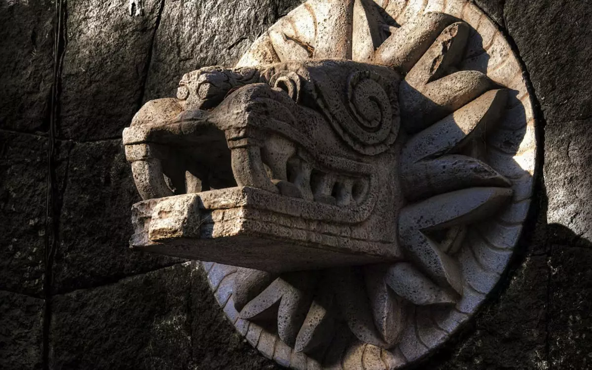 Quetzalcoatl: die gefiederte Schlange