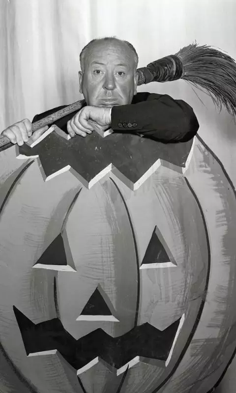 แสดง Alfred Hitchcock