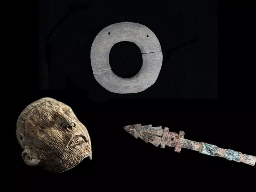 Rescaten 2,500 objectes asteca de fusta submergits al Temple Major 184_4