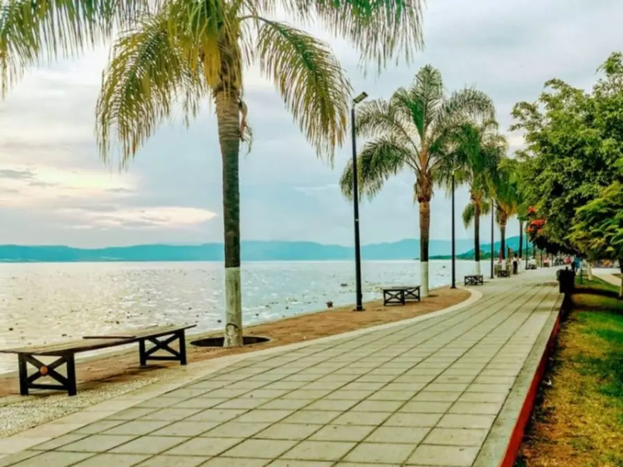 ajijic boardwalk