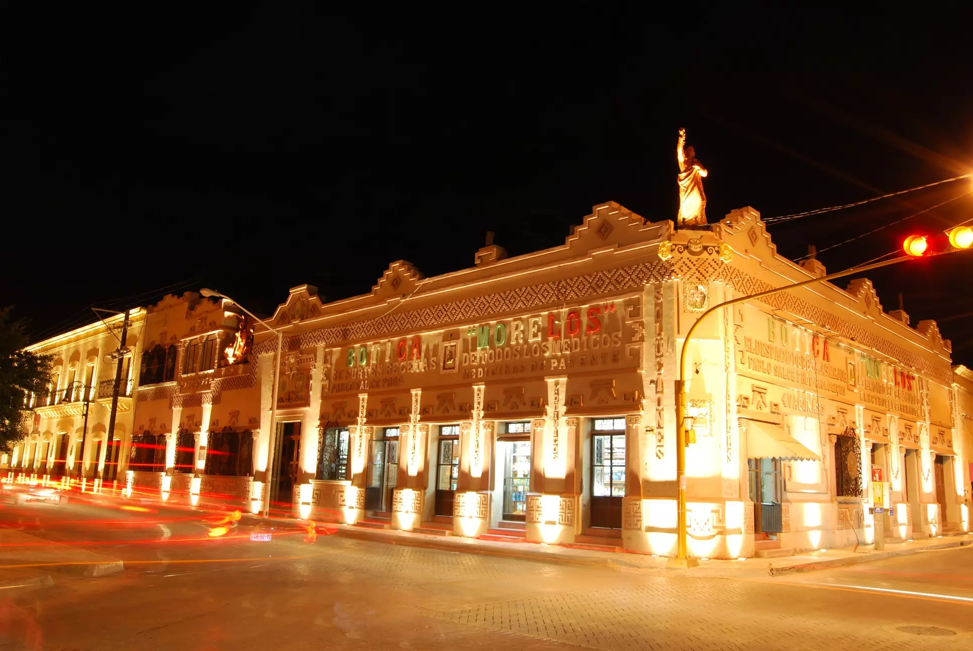 Magia Urbo de Linares, Novleono