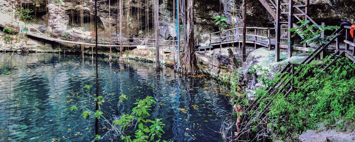 Amaziko e-Ecotourism eYucatan kufutshane ne-fifu cenotes enomtsalane