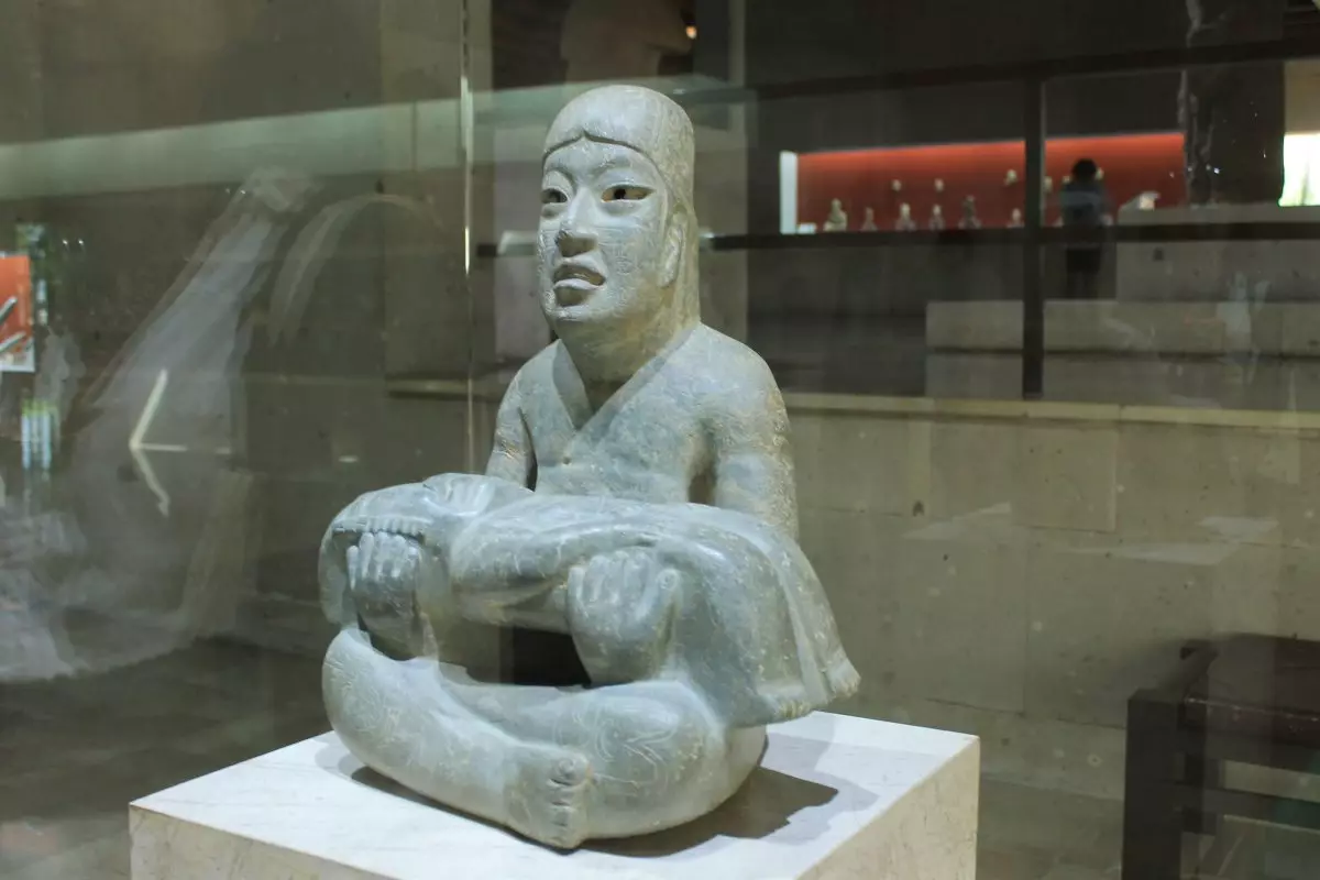 Limaların Efendisi, bakire olduğuna inandıkları Olmec heykeli 20653_5