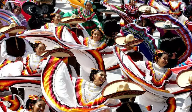 La danza popolare a Guadalajara stabilisce il record di Guinness 20691_2