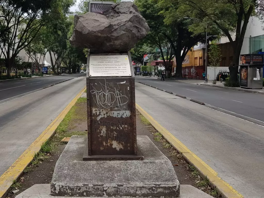 Ang gibalewala nga mga monumento sa 68 sa Mexico City 20944_4