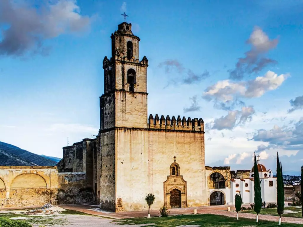 Lakaw sa Ruta sa Poblanos Monasteries sa ika-16 nga siglo 20957_5