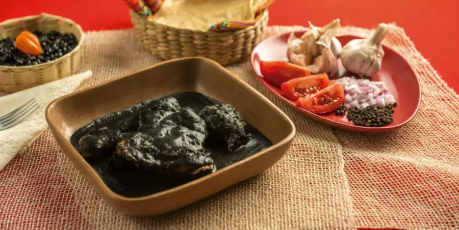 Μαύρα πάστορα τάκος, το νέο πιάτο που κατακτά το Μεξικό 21188_5