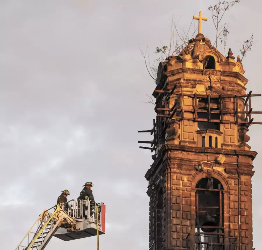 Santa Veracruz baznīcas ugunsgrēks CDMX vēsturiskajā centrā; varētu provocēt 21419_4