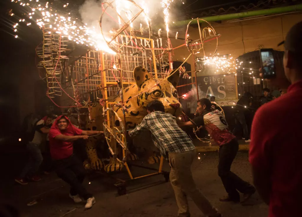 Kështu jetohet festa e Zojës së Zonjës në Teocelo Veracruz 21587_15