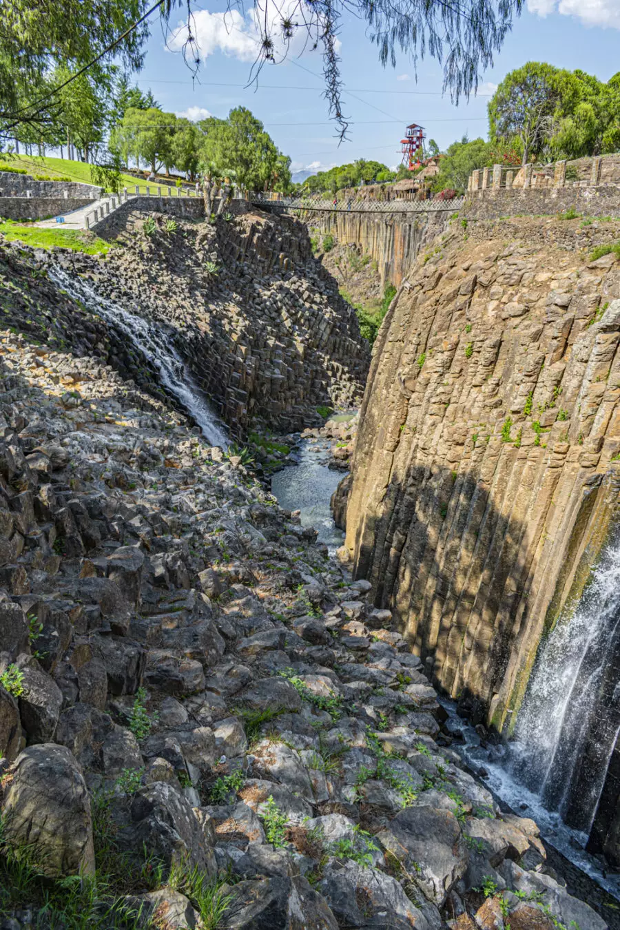 բազալտային պրիզմաներ