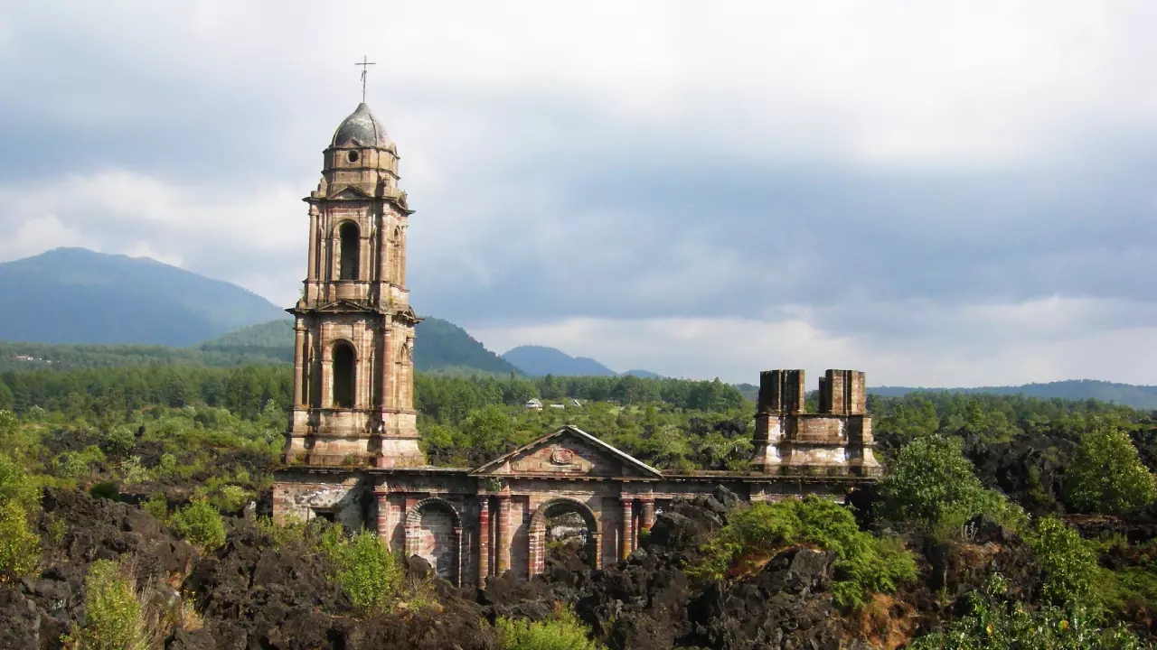 Paricutin_Church_Michoacan