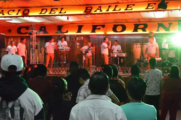 Калифорнијски плесни клуб: жива традиција плеса у Мексико Ситију 23526_3