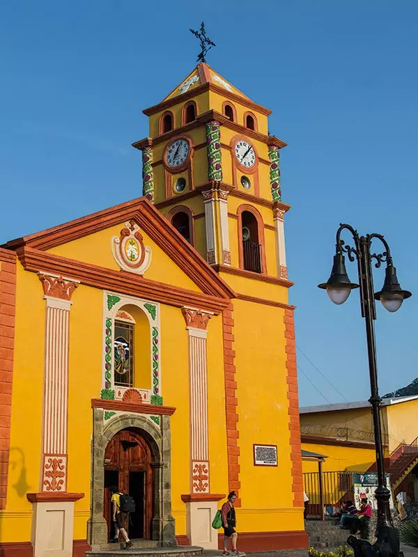 Querétaro இல் ஈர்க்கக்கூடிய படுகுழிகள் 23923_8