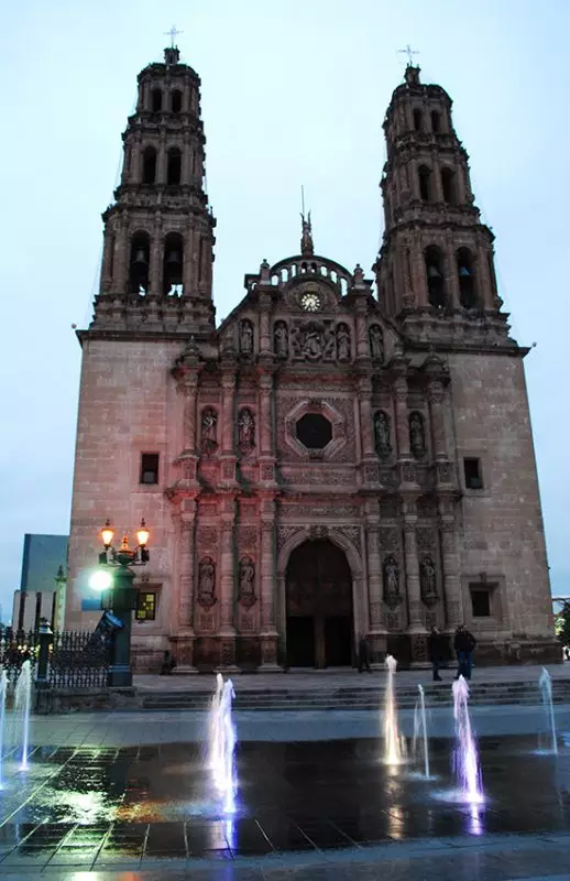 In kuier troch de stêd Chihuahua: 4 unmissable plakken 24016_6
