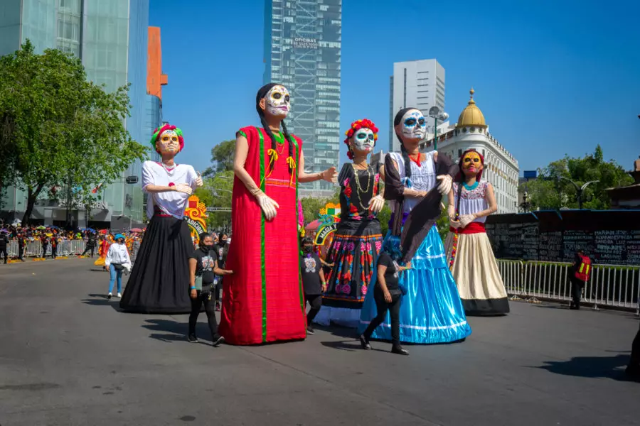 วิดีโอและภาพถ่าย: นี่คือวิธีที่ Great International Day of the Dead Parade 2021 อาศัยอยู่ใน CDMX 24382_10