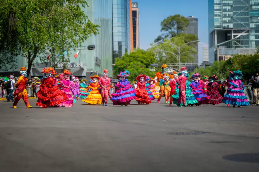 ဗီဒီယိုနှင့် ဓာတ်ပုံများ- ဤသည် 2021 ခုနှစ် Great International Day of the Dead Parade သည် CDMX တွင် နေထိုင်ခဲ့သည် 24382_8