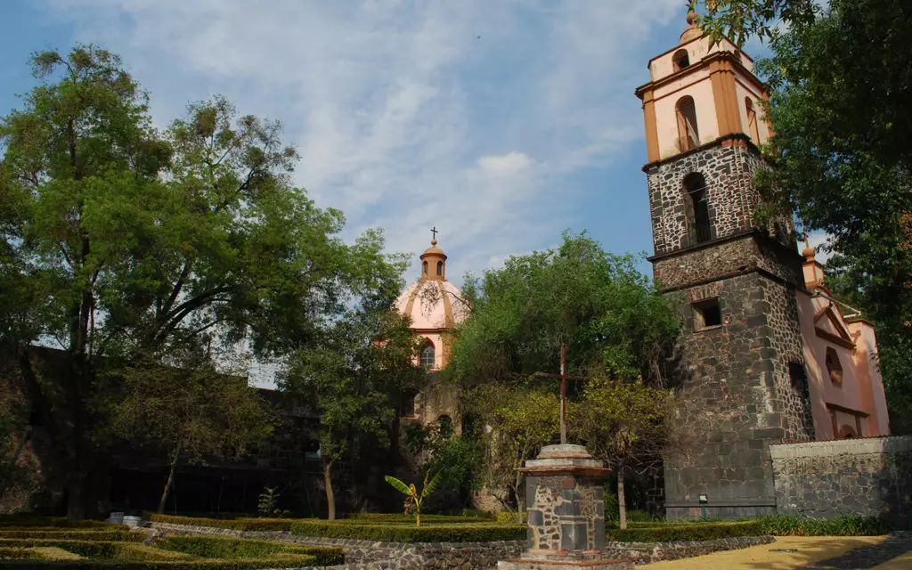 Wisata budaya di Iztapalapa 24621_3