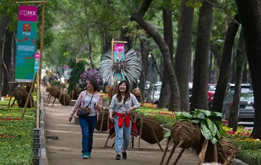 Upoznajte paradu divovskih mrava na Paseo de la Reforma 24660_3