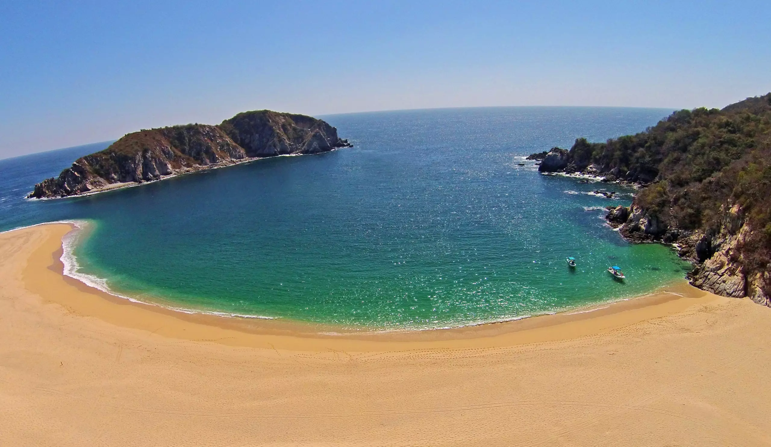 Cacaluta Bay