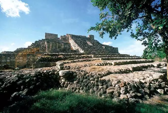 Archeologická zóna Acanceh fifu